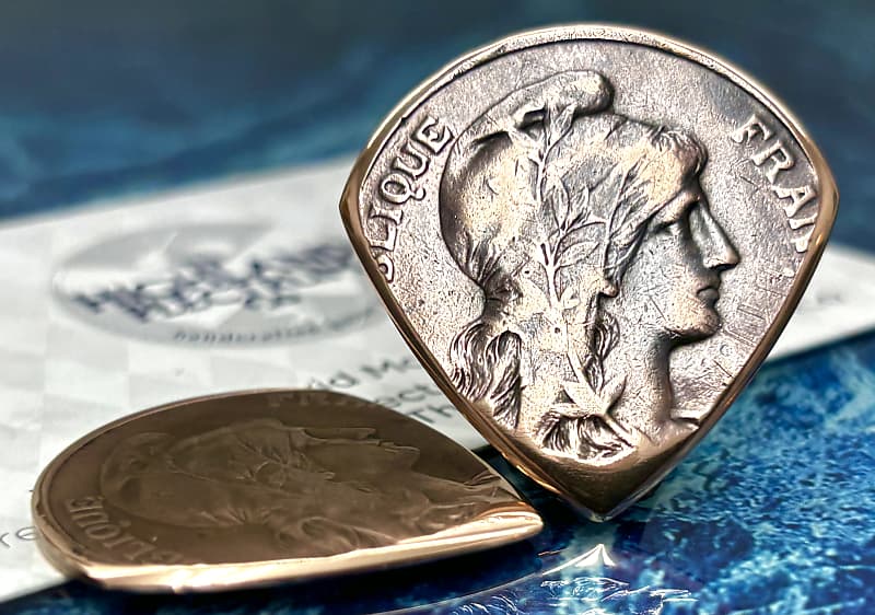 The Highland Plectrum Co. One 1916 French 10 Centimes Coin | Reverb UK