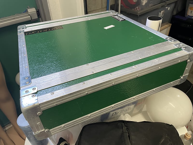Custom made 2 unit rack flight case Green | Reverb