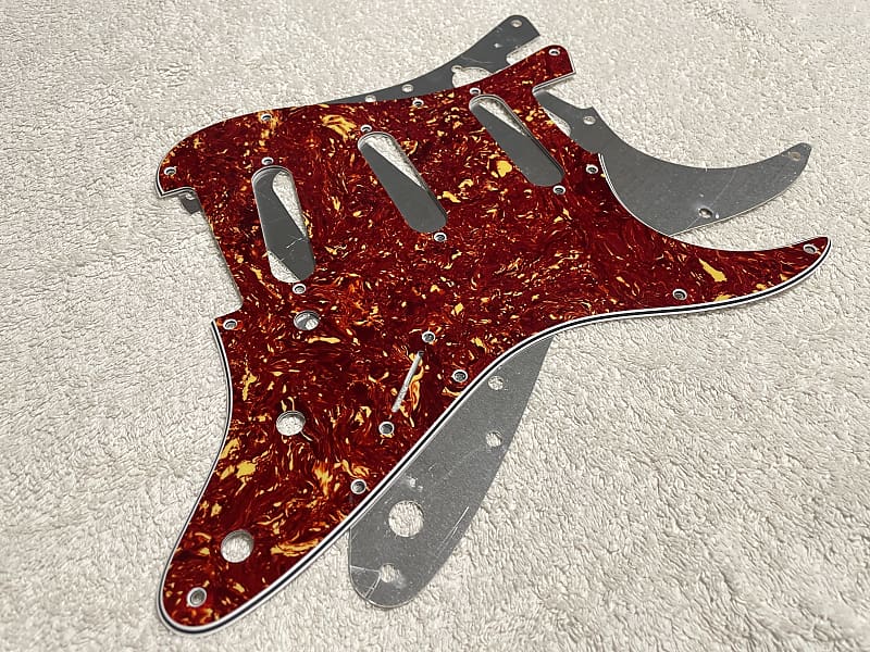 Stratocaster : Red Tortoise Pickguard/Scratchplate : | Reverb