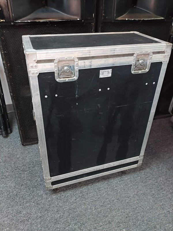 Flytcase Brand ATA Road/Flight Case 26-1/4" x 13-1/4" x 33" | Reverb