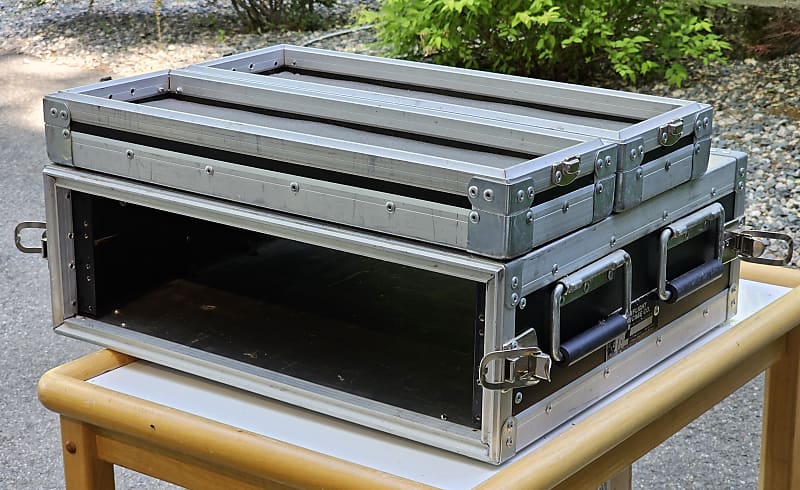 Flight Case Company Rack Case- 2 rack space | Reverb