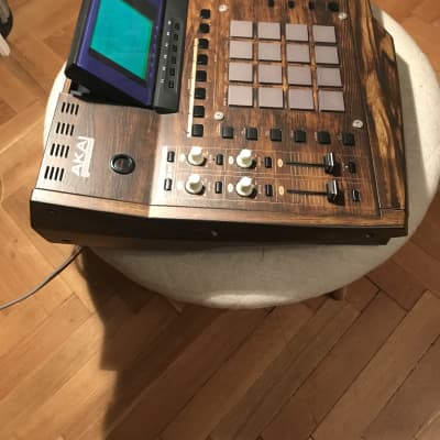 AKAI MPC 4000 CUSTOM "WOOD" STYLE IN LIKE A NEW CONDITION | Reverb
