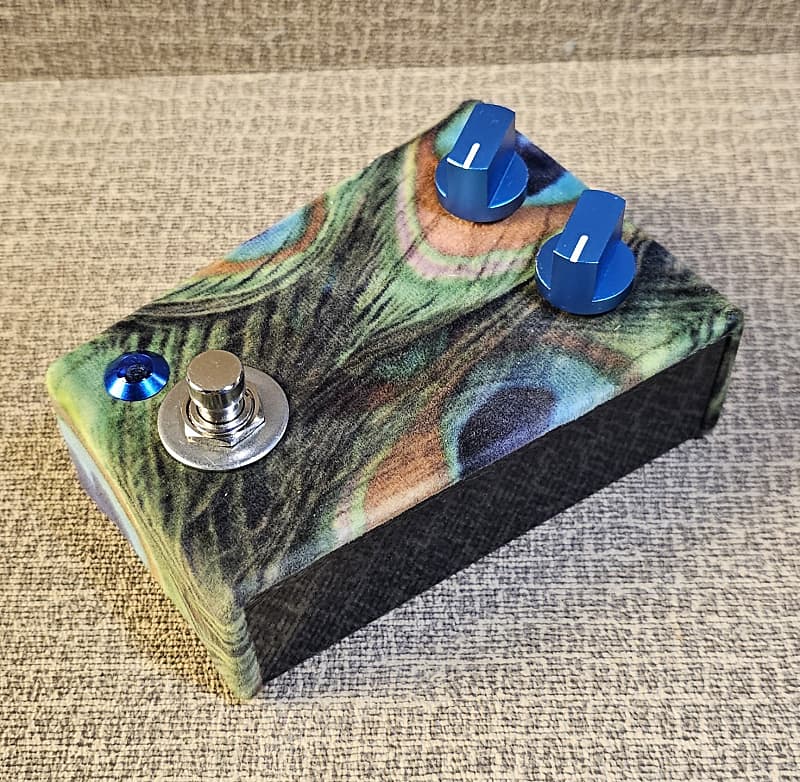Hello Sailor Effects Monmouth Octave Fuzz - Peacock felt | Reverb