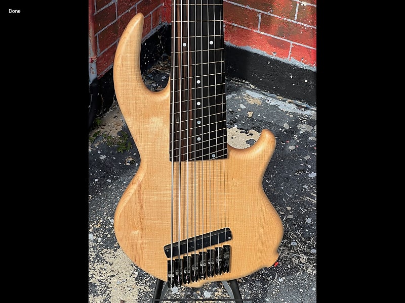 Conklin multi-scaled 8- string fretless | Reverb