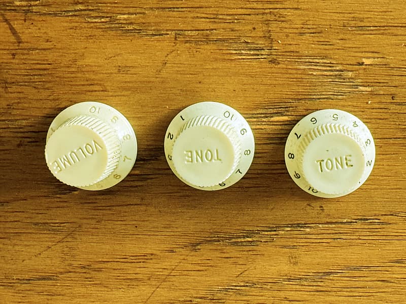 Fender Stratocaster Pre cbs knobs 63-65 - White | Reverb