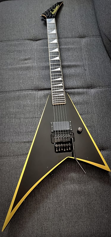 Jackson Rr24 Pro 2006 - Black with yellow bevels | Reverb