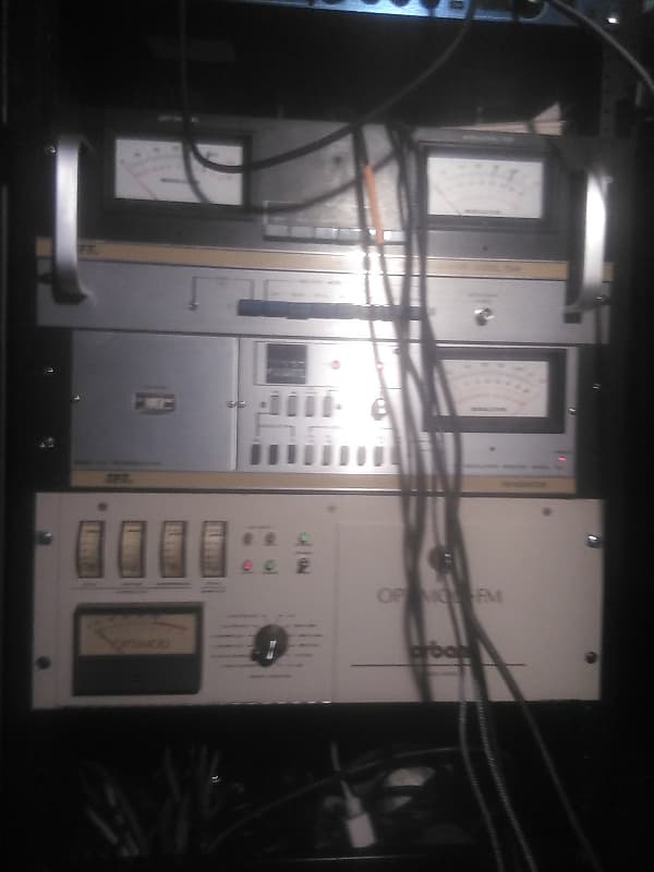 Orban Optimod-FM 8100A compressor limiter with TFT modulation | Reverb