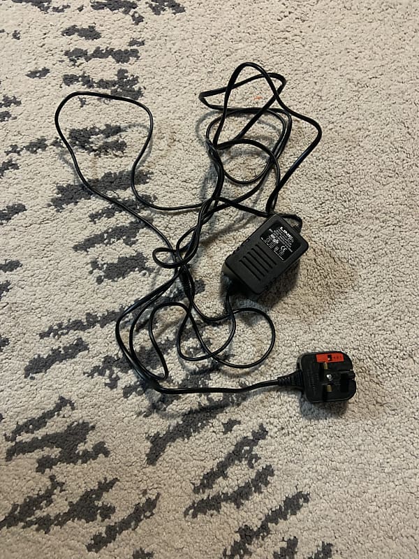 Line 6 UK power adapter 230v ac | Reverb