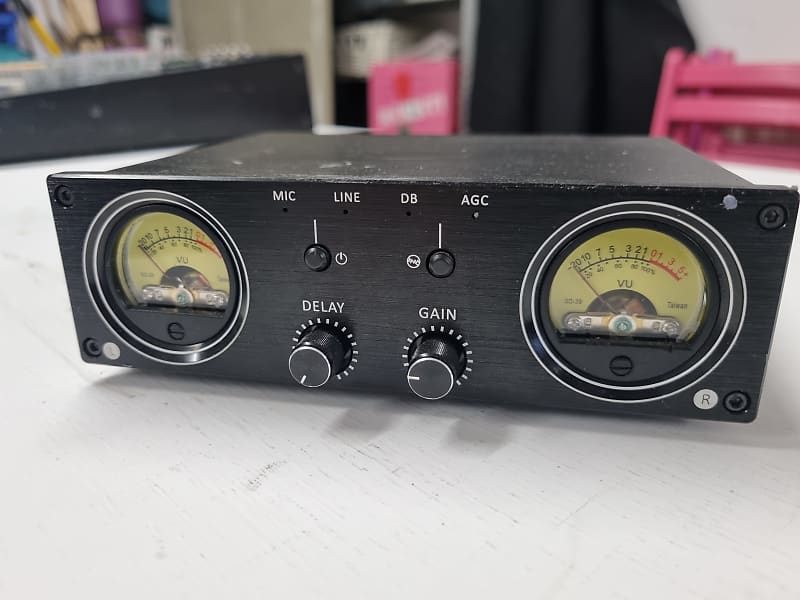 Stereo VU Meter | Reverb