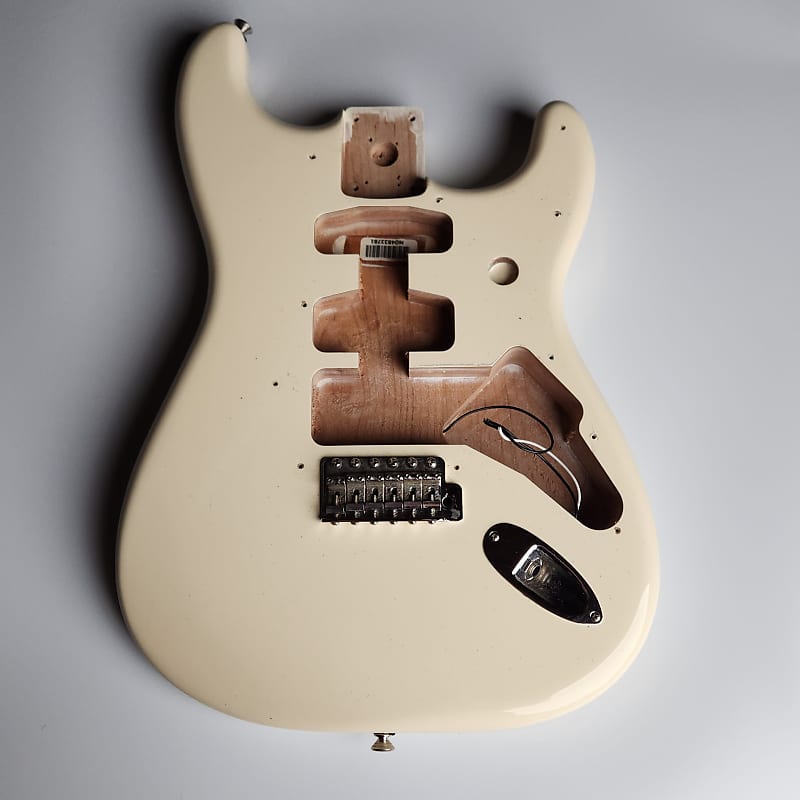Fender MIM Stratocaster Body + Hardware | Reverb