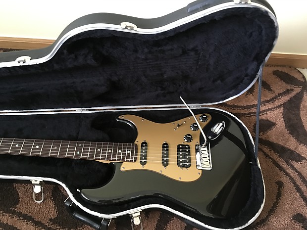 Fender USA Stratocaster Deluxe HSS Montego Black w/OHSC 2003 | Reverb