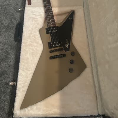 GIBSON Explorer II (E2) electric guitars