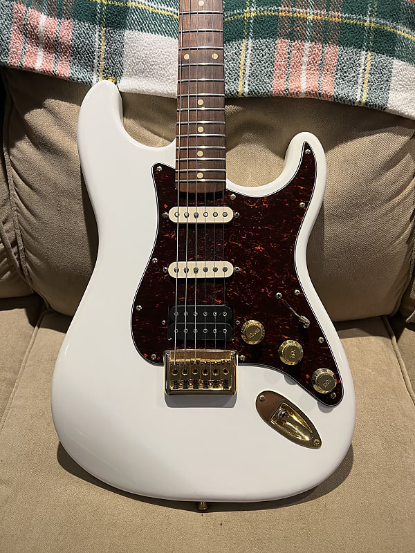 Partscaster Strat 2018 White | Reverb