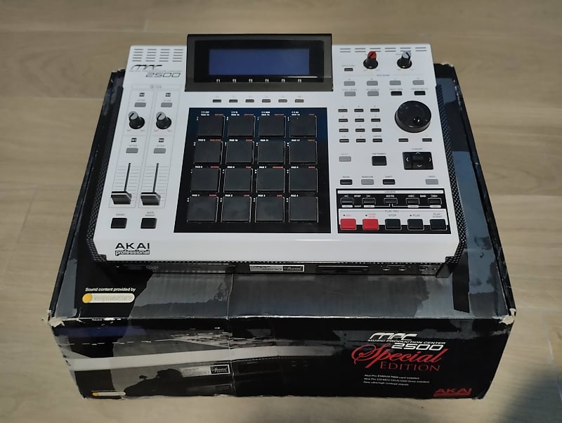Akai MPC2500 SE (like new with box) | Reverb