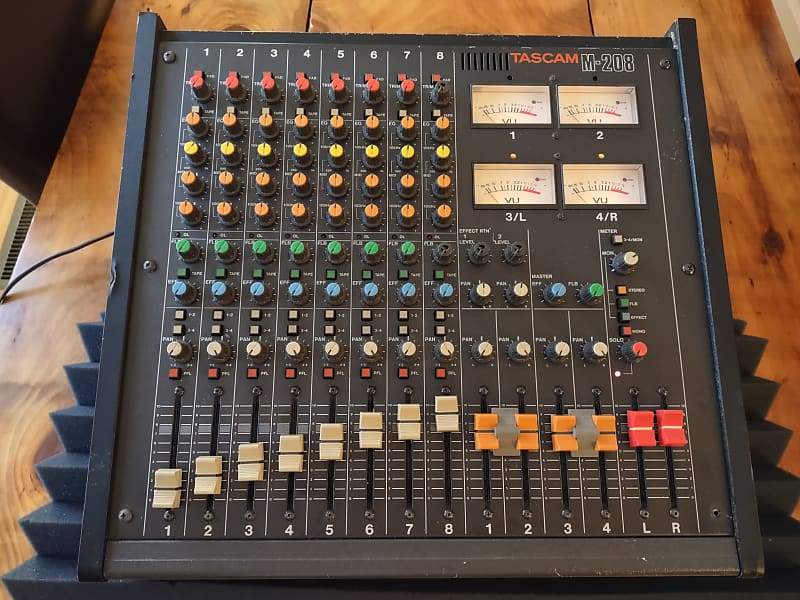 TASCAM M-208 | Reverb