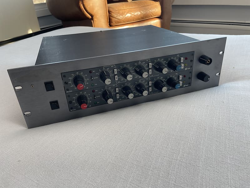 SHEP NEVE 31105 MIC PRE/4-BAND EQ RACKED PAIR | Reverb