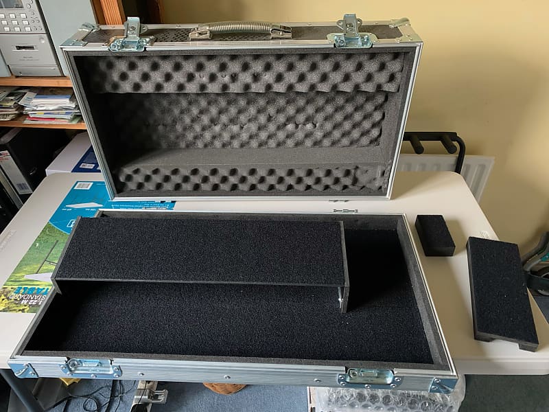 Custom Pedal Boards Multi-Switcher 'Live-in' Pedalboard, | Reverb