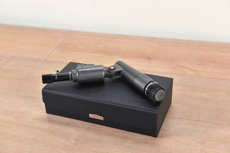 Shure SM56 Unidyne III Vintage Dynamic Microphone CG00Z56 | Reverb