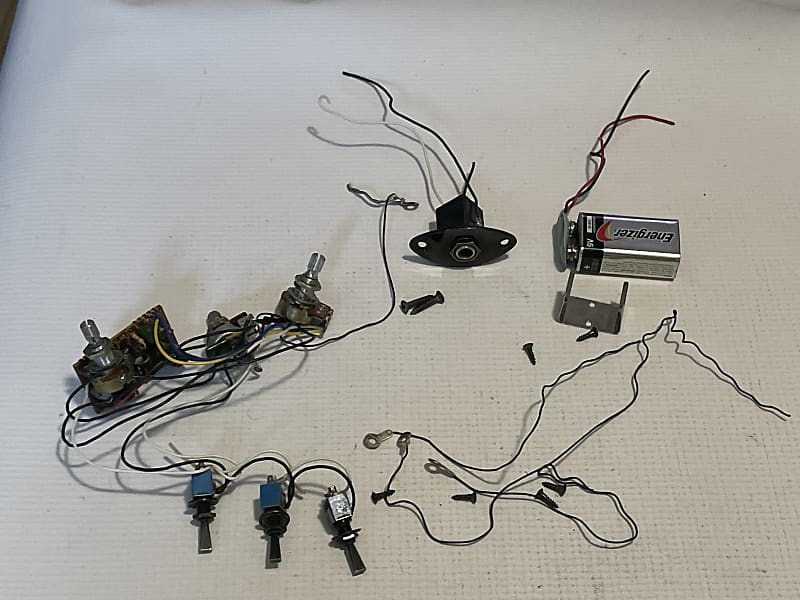 1980's Charvel Jackson Model 4 & 6 Guitar JE-1200 Active | Reverb