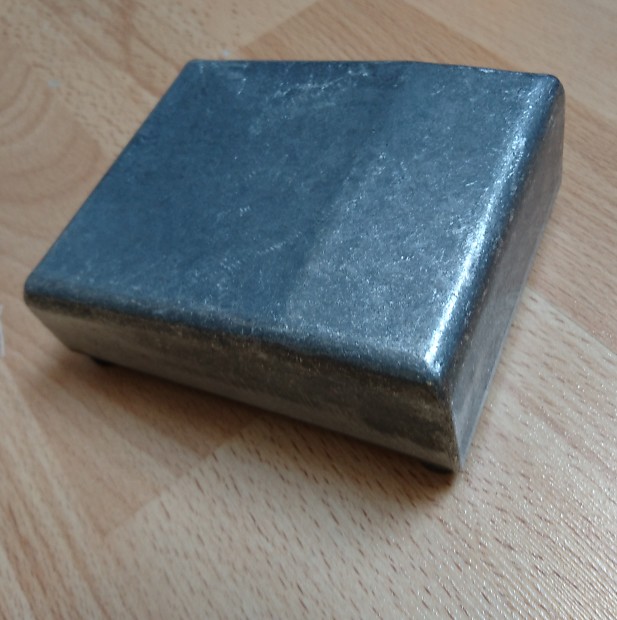Diecast raw aluminium sloped pedal stomp box enclosure. DIY | Reverb