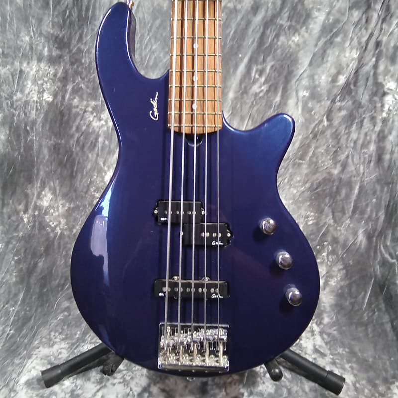 Godin Freeway 5 String Bass | Reverb