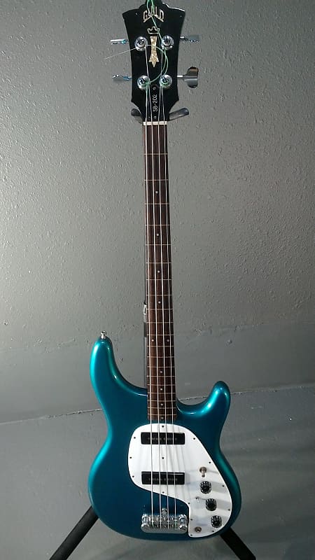 1980s Guild SB-202 Bass (used) | Reverb