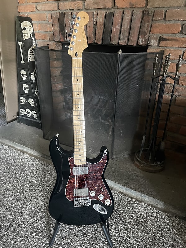 2017 Fender HH Stratocaster Black. w/ HSC | Reverb