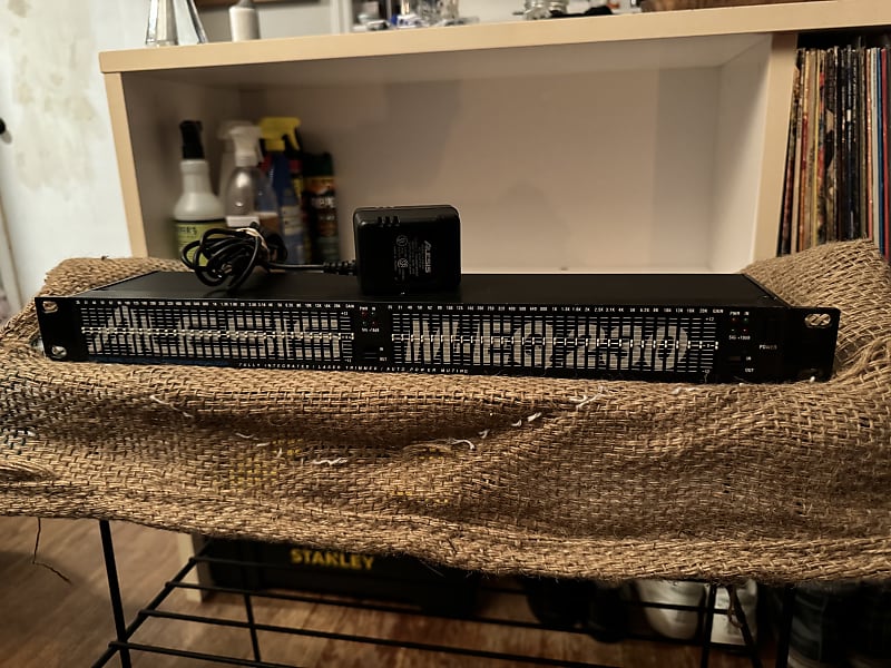 Alesis M-EQ 230 (MEQ-230) Graphic Equalizer with Power Supply | Reverb