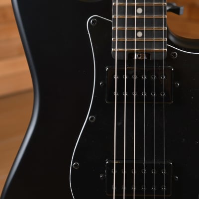Schecter R66 Traditional Bad Boy Satin Black | Reverb Deutschland