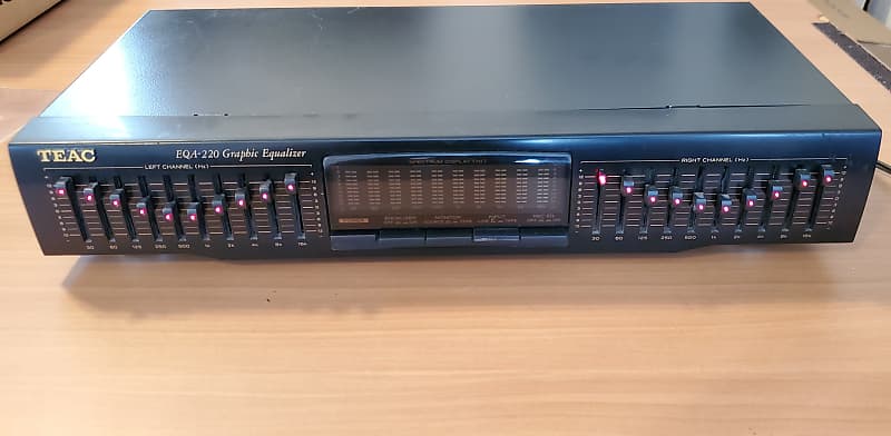 Teac EQA-220 10 Band Graphic Equalizer | Reverb