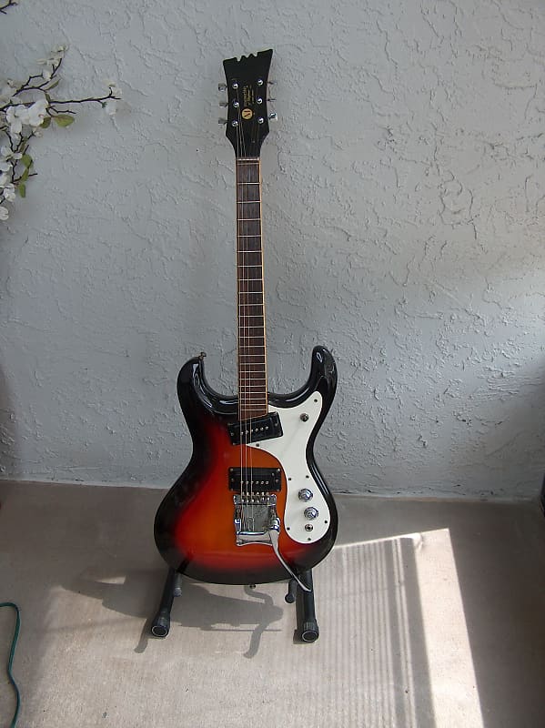 Mosrite Mark I 1972 - Sunburst Body - Rosewood Bound Neck | Reverb