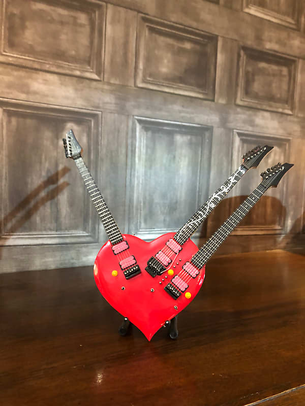 Collectable Miniature Guitar - Steve Vai Heart | Reverb UK