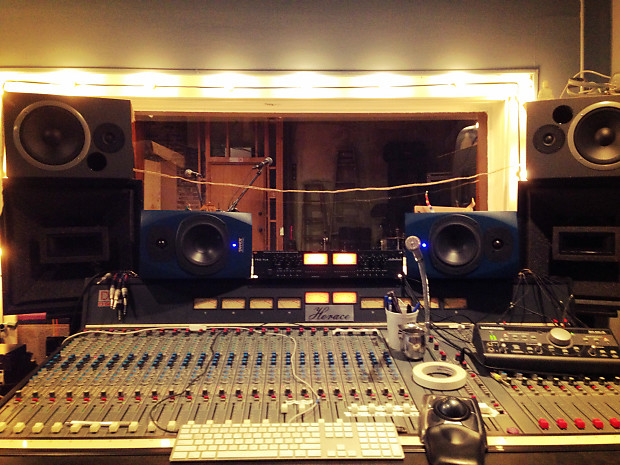 DDA D-Series Console 24X8X2 | Reverb