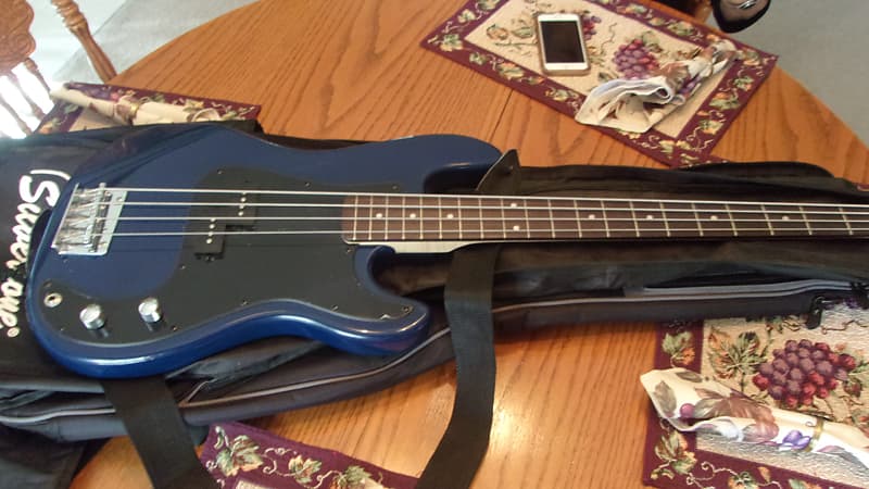 Mint Vintage SSLB 11 Silvertone 4 st. P-Bass w/ origonal case | Reverb