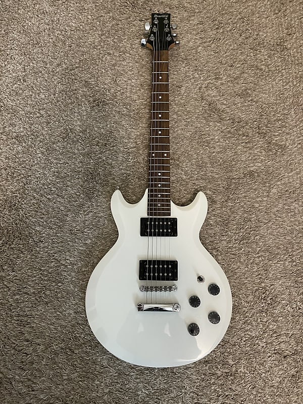 Ibanez Gio GAX70 early 2000's Electric Guitar - White | Reverb