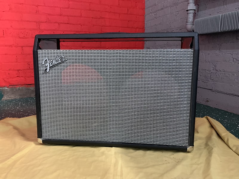 Fender 2x10 amp cabinet (empty) | Reverb