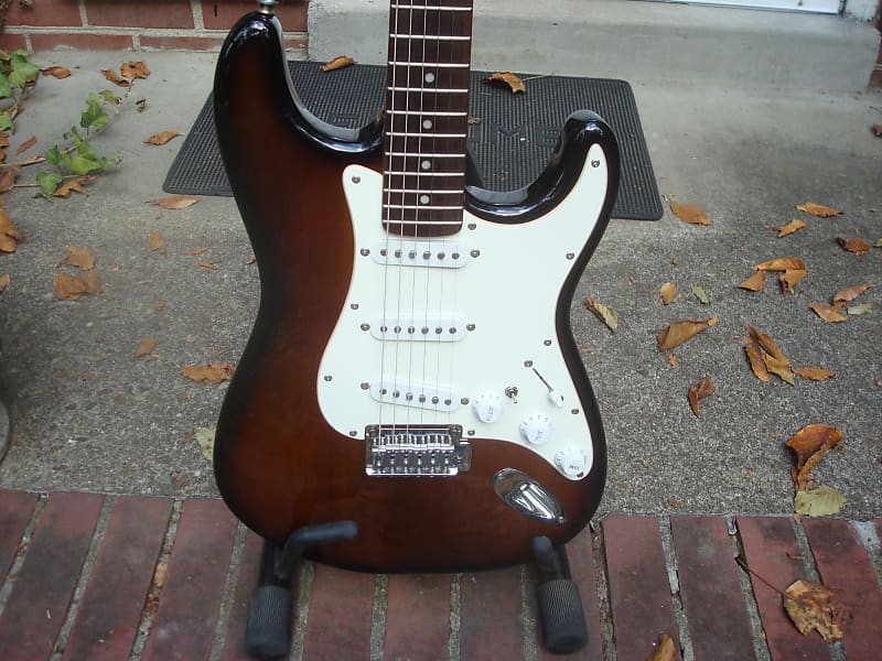 Cort Stratocaster 2003 approx. BROWN tint | Reverb
