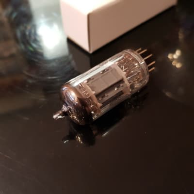 Telefunken ECC83 12AX7 mid.60s ribbed plate bottom | Reverb UK
