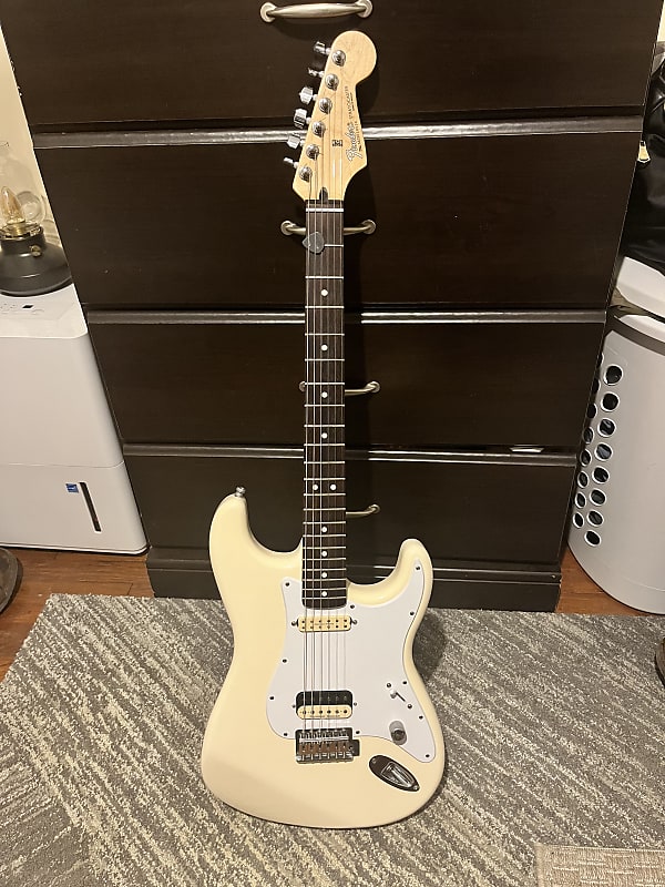 Fender MIM Stratocaster HS | Reverb
