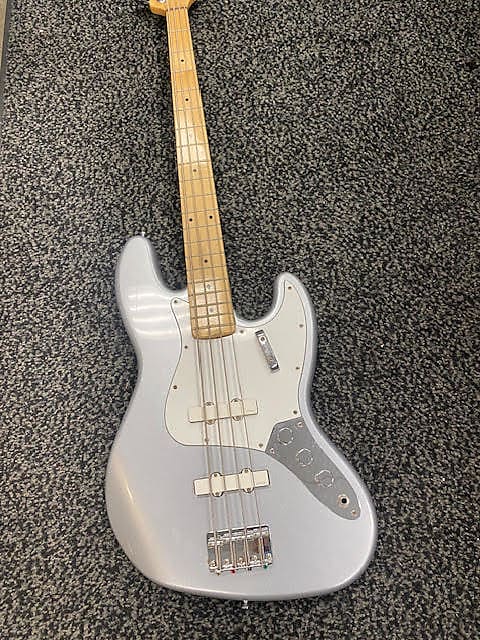 Custom jazz bass 2000s - silver | Reverb