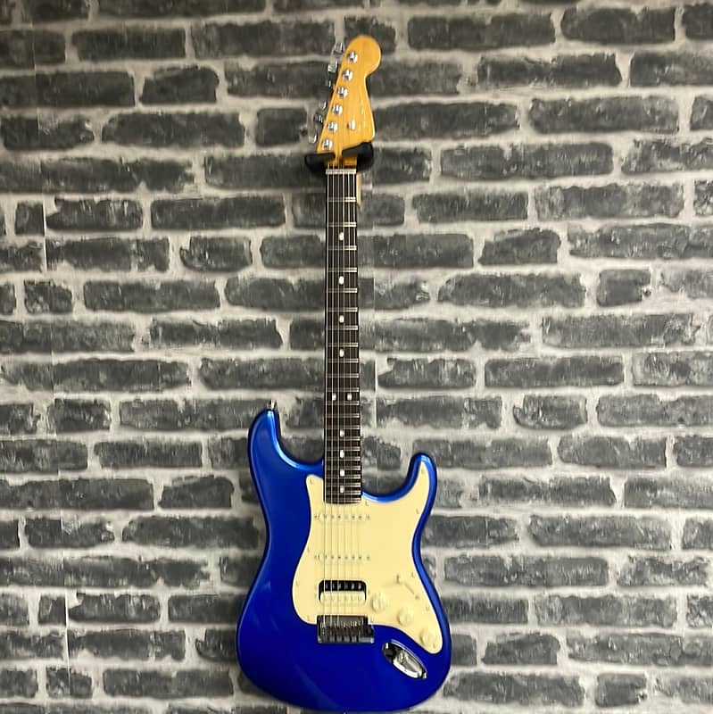 Fender American Ultra Stratocaster Electric Guitar HSS | Reverb