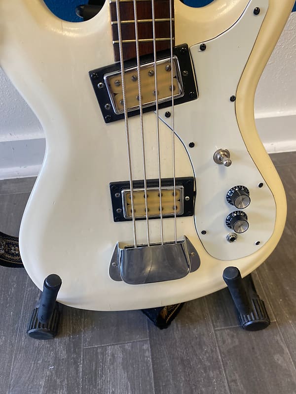 Univox Hi-Flyer Bass 60’s-70’s used | Reverb
