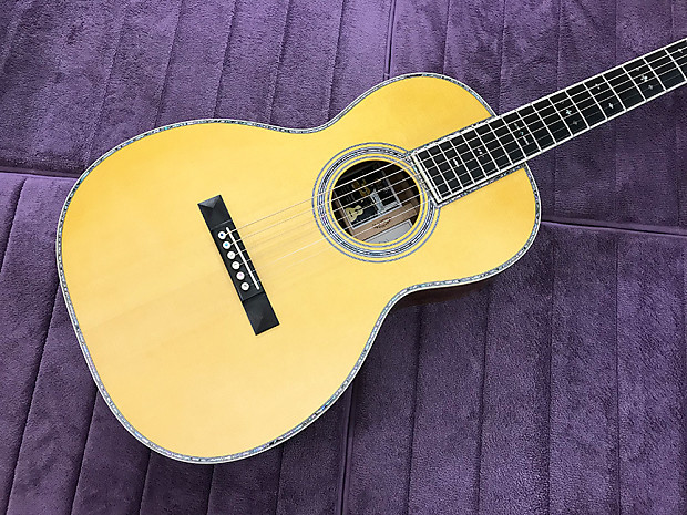 Martin Robbie Robertson 00-42K in Near-Mint Condition - All | Reverb