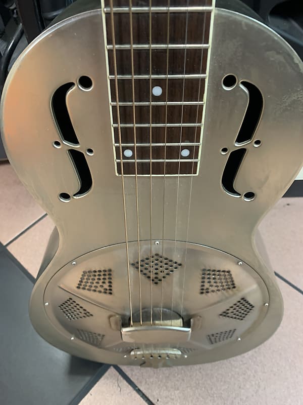 Republic Relic 2010 resonator guitar with case very nice | Reverb