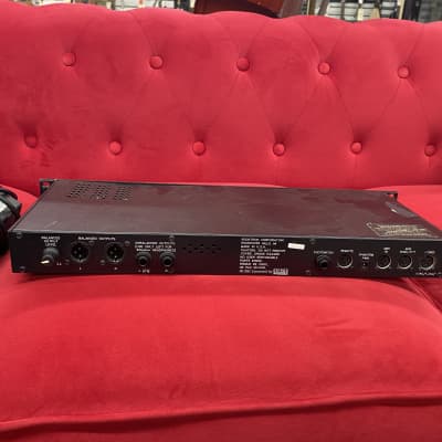 Rocktron Witchdoctor Voodu Valve: Tube driven DSP Preamp and | Reverb