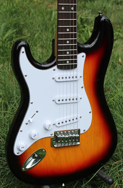 SX Left Handed Strat 2000s - Sunburst | Reverb