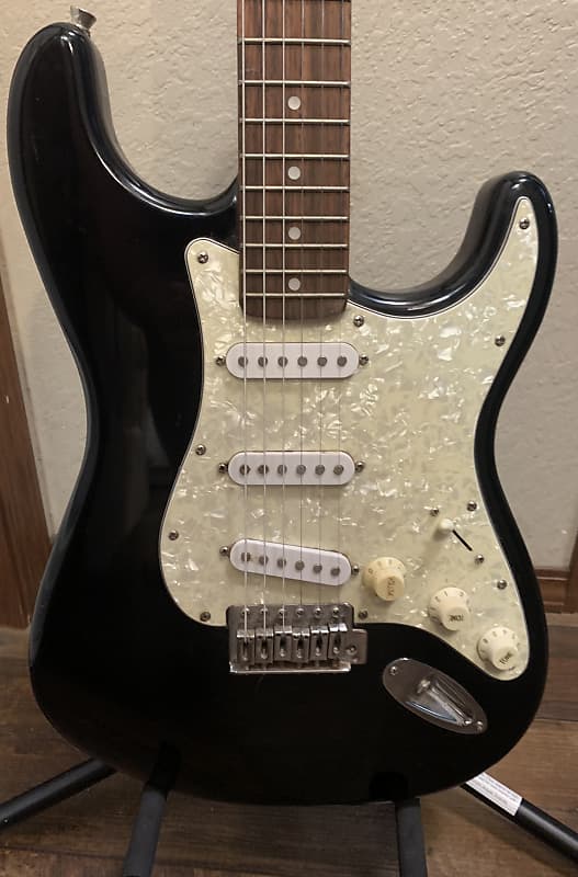 Fender Squier Stratocaster Electric Guitar | Reverb