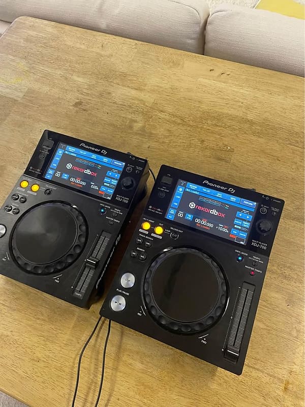 Pioneer 2x XDJ 700 & Reloop RMX 60 Set | Reverb