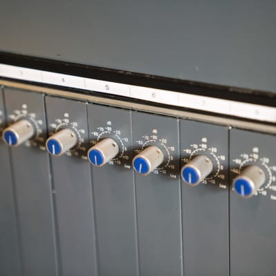 **Vintage Neve Mic 8ch Pre 33117 & Neve 2ch Limiter 33651 | Reverb