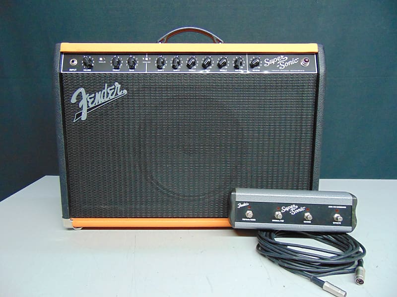Fender FSR Super Sonic 22 1x12" 22W Combo Amp, Two-Tone | Reverb